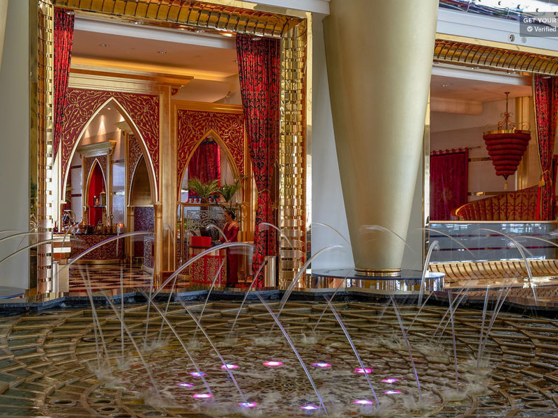 Burj Al Arab: Arabic Lunch or Dinner at Al Iwan Restaurant