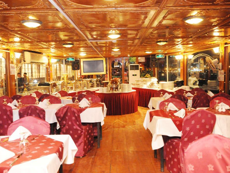 Dubai Dhow Cruise Dinner in Al Seef Bur Dubai